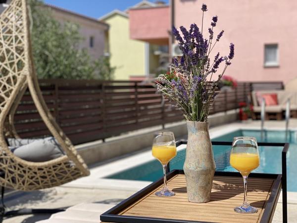 Cozy Family Friendly Apartment Irena Nr 2 With Pool - Punat