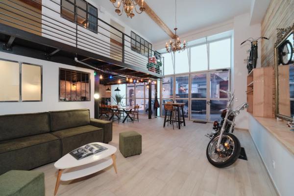 Immersive Loft, 2 Bedrooms, Downtown, Parking - Annonay