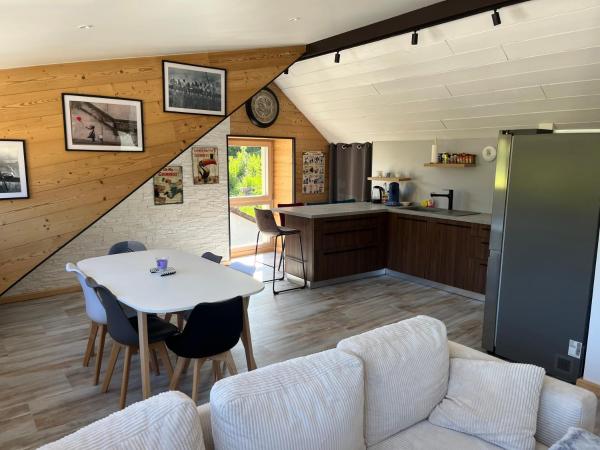 Appartement Lumineux - Parking Privé - Arrivée Autonome - Proche Suisse - Pontarlier