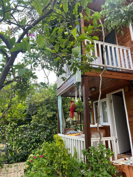 Naz Apartlari Cirali - Çıralı