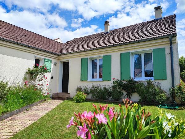 Maison Familiale - 7 Personnes - Parking Privé & Jardin - Disney 24 Min - Noisiel
