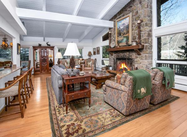 225 Forest Road - Vail, CO