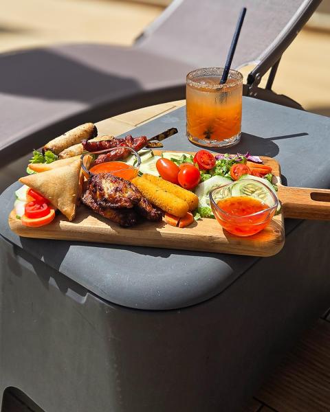 ÉVasion En Plein Cœur De Port-louis Studio Avec Piscine, Jacuzzis, Sauna, Tapas & Mocktails - Guadeloupe