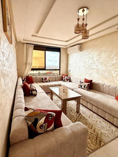 Modern Luxury Apt , Ac, Wifi, Balcony , Parking - Meknès