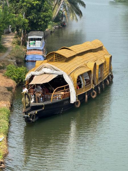 Aura Houseboats - Alappuzha