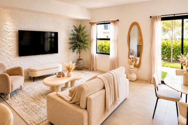 Modern Hollywood Retreat - Dania Beach, FL
