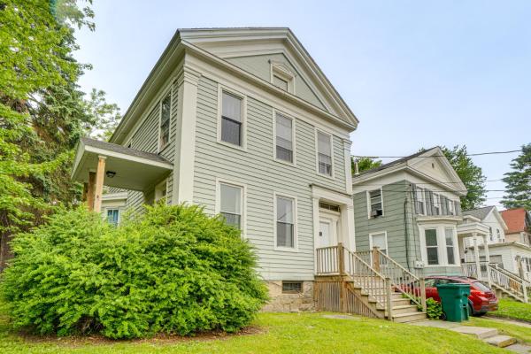 Walk To Lake Ontario, Shops & Eats! Charming Home - Oswego, NY