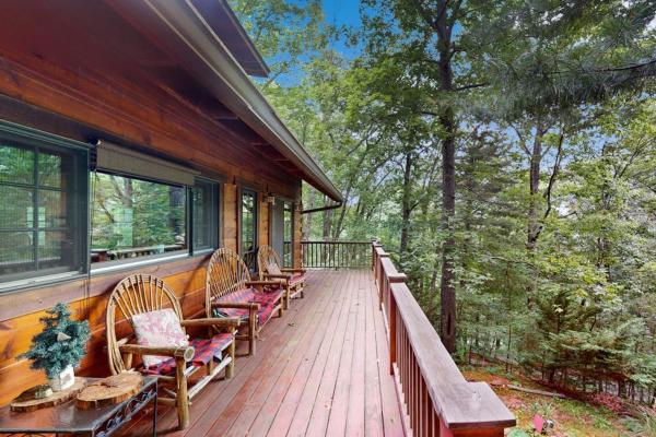 Elkhorn Cabin & Eagles Wing Lodge - Asheville, NC