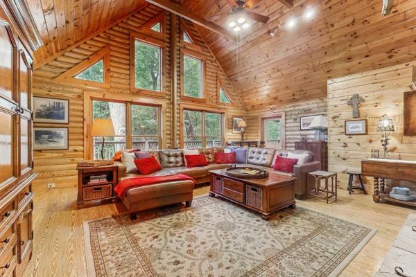 Red Bird Retreat - Lake Lure, NC