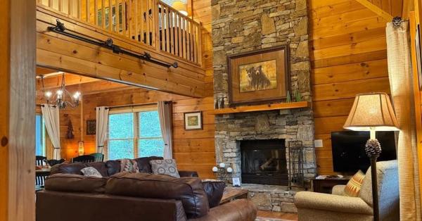 Hickory Creek Hideaway - Maggie Valley, NC