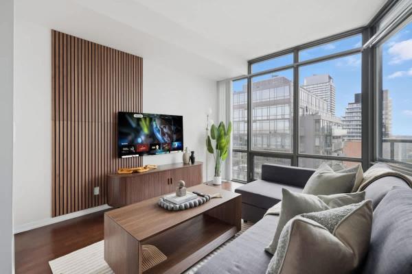 Luxe Bay St Sanctuary High-rise Views & Balcony - Toronto