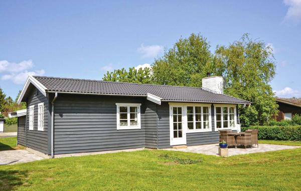 3 Bedroom Awesome Home In Kirke Hyllinge - Denmark