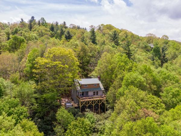 Parkway Hideout - Boone, NC