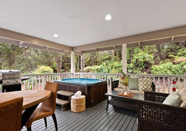 Ohia Lehua Hale-hot Tub-fireplace-fire Table - Volcano, HI