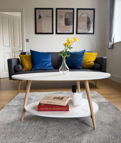 Modern 2 Bed Flat, Free Parking, Central Hemel - ハートフォードシャー