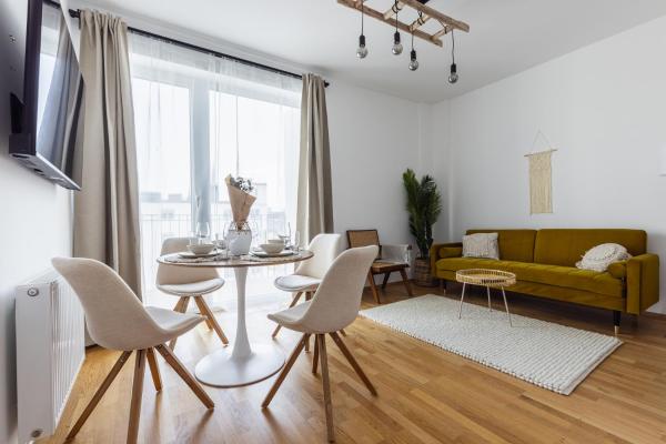 Modern Apartment In Center With A Balcony - Schwechat