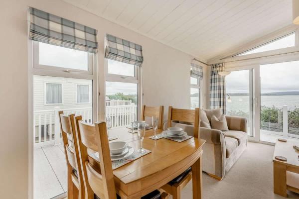 Bay View 2-bed Lodge With Glorious Harbour View And Balcony - Wareham