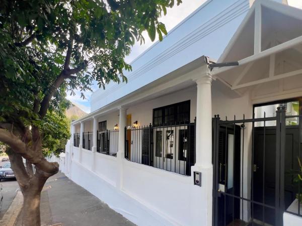 Nomad City Suites - Camps Bay