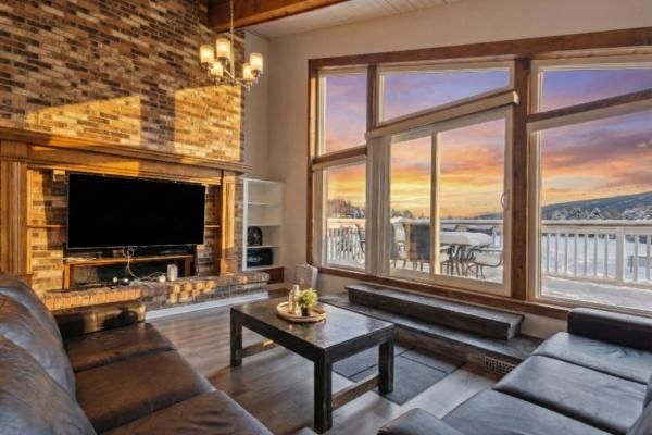 The Zermatt Chalet By Property Valet - Thornbury