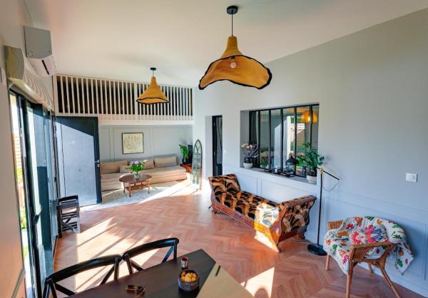 Elegant House, Private Garden, And Hot Tub - Ballan-Miré