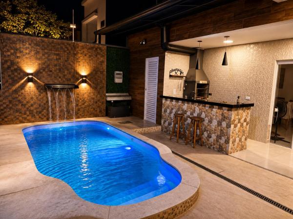 Casa Com Piscina Aquecida E Ar-condicionado Em Todos Os Ambientes A 600m Da Praia - Caraguatatuba
