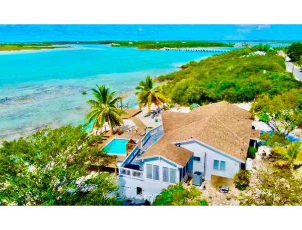 Beach Villa Blue Bahamas - Nasáu