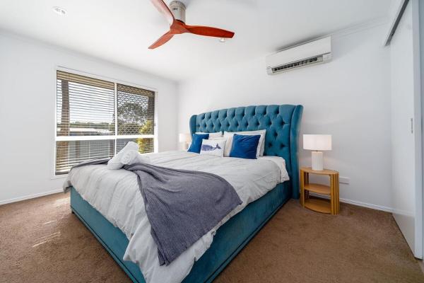Urangan Holiday Home With Pool | Sleeps 8 - Hervey Bay