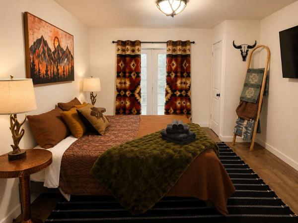 The Waystation Unique Downtown Studio - Coeur d'Alene, ID