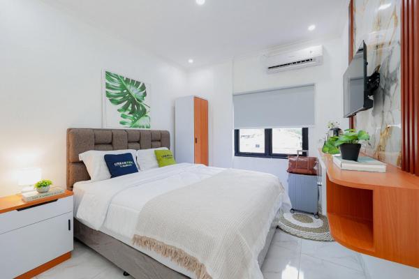 Urbanview Hotel Amira Syariah Bogor - Indonesia