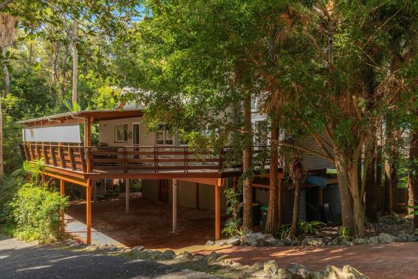 The Deck - Boomerang Beach