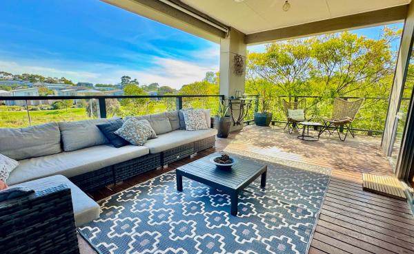 Coastal Tones - Designer Beach House - Pets Welcome - Huge Yard - Walk To Beach - Phillip Island