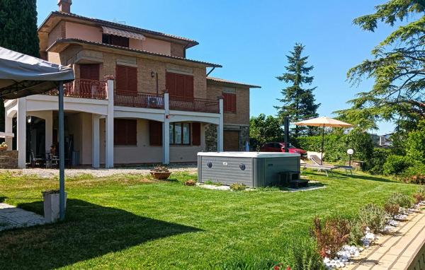 Stunning Apartment In Monteriggioni With Wifi - Monteriggioni