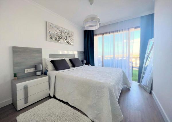 Family Apartment Ocean & Mountain Views & Heated Pool - Adeje