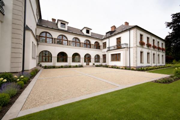 Resort ČErvený Dvůr - Apartmány A Wellness - Tchéquie