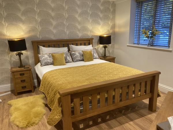Streamside Apartments - Yeovil