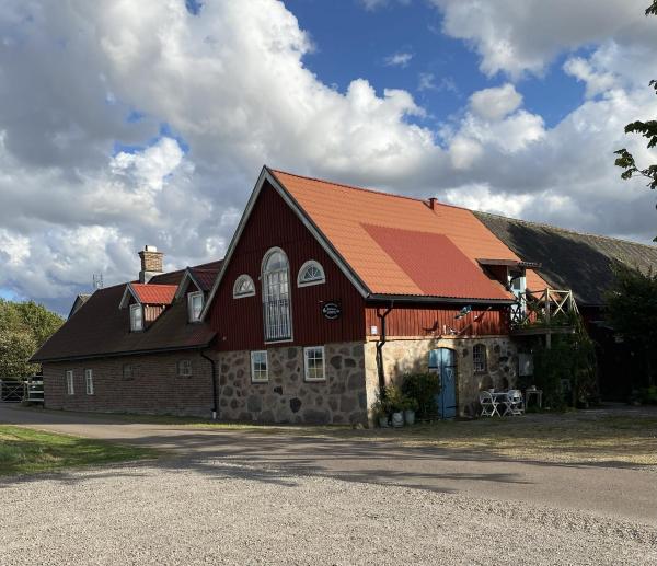 Tunnby Gårdshotell - Viken