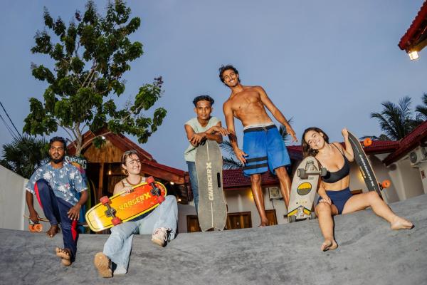 Hangten's Surf Skate Hostel - Sri Lanka