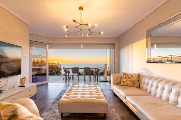 Ocean Views, Pool, Sleeps 8, Camps Bay Apartment - Houghton Views - Camps Bay