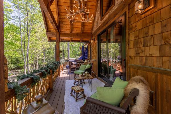Winterfell Lodge At Eagles Nest - Roan Mountain, TN
