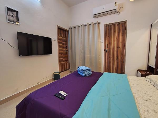 Casa Heritage Private Room In A 3bhk With Balcony - Hyderabad