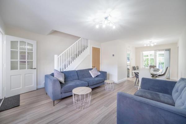 Spacious House Sleeps 6 Free Parking Contractors - Bolton
