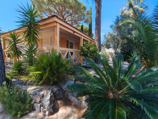 Gasmed20 - Golfe De St-tropez - Chalet Pour 6 Personnes Dans Domaine Privé Et Arboré - Gassin