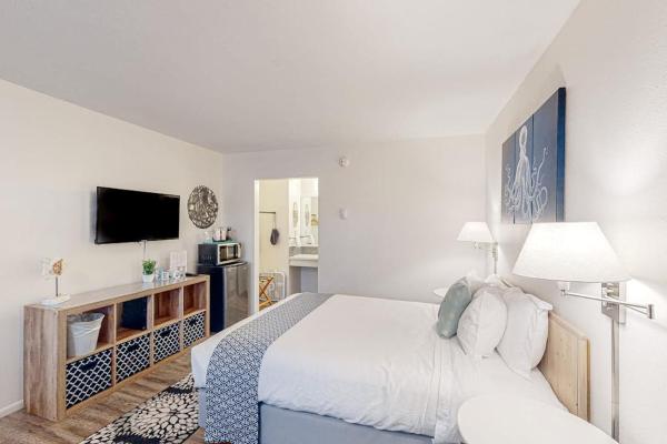 Cute Beach Room With Fast Wifi - Walk To Downtown Shops & Eats - Bandon, OR