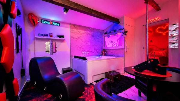 Love Room Lova Rosa - Le Pradet