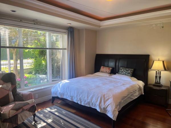 Two-bedroom Lucky En-suite With Private Entrance And Bathroom In Close To Yvr Richmond - Vancouver
