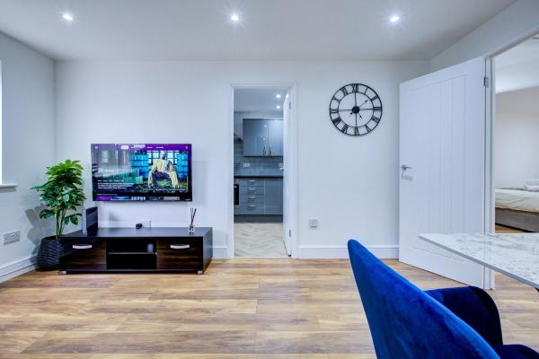 2 Bedroom Apartment With Free Parking And Netflix Enabled Smart Tv - Dartford