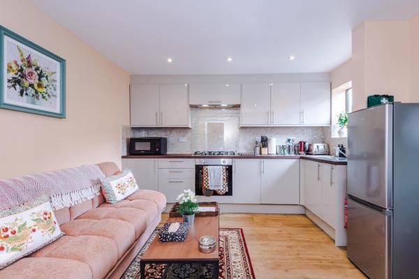Stylish 2-bed Bungalow Royal Oldham Hospital - Glossop