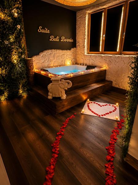 Refuge Tropical - Suite Pour Couple Avec Balnéo 2 Places Et Cinema Géant - Ventron
