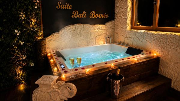 Refuge Tropical - Suite Pour Couple Avec Balnéo 2 Places Et Cinema Géant - Ventron