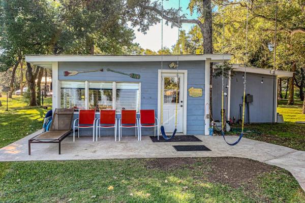 Charming Dog-friendly Lakefront Home With Lake View, Dock, & Washer/dryer - United States